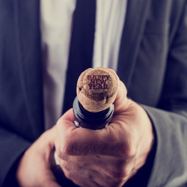 5 técnicas para abrir una botella de vino sin sacacorchos